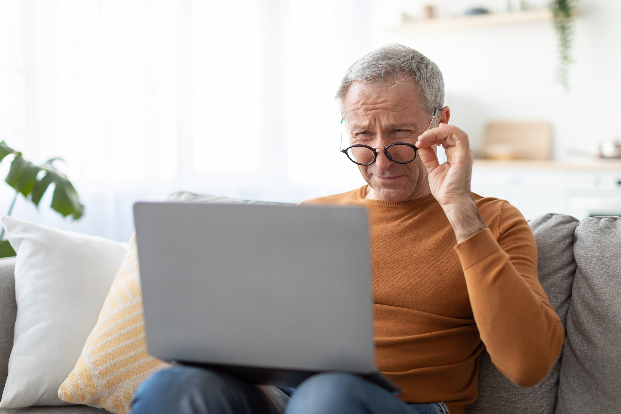 The Most Common Age-Related Vision Problems & How To Prevent Them ...